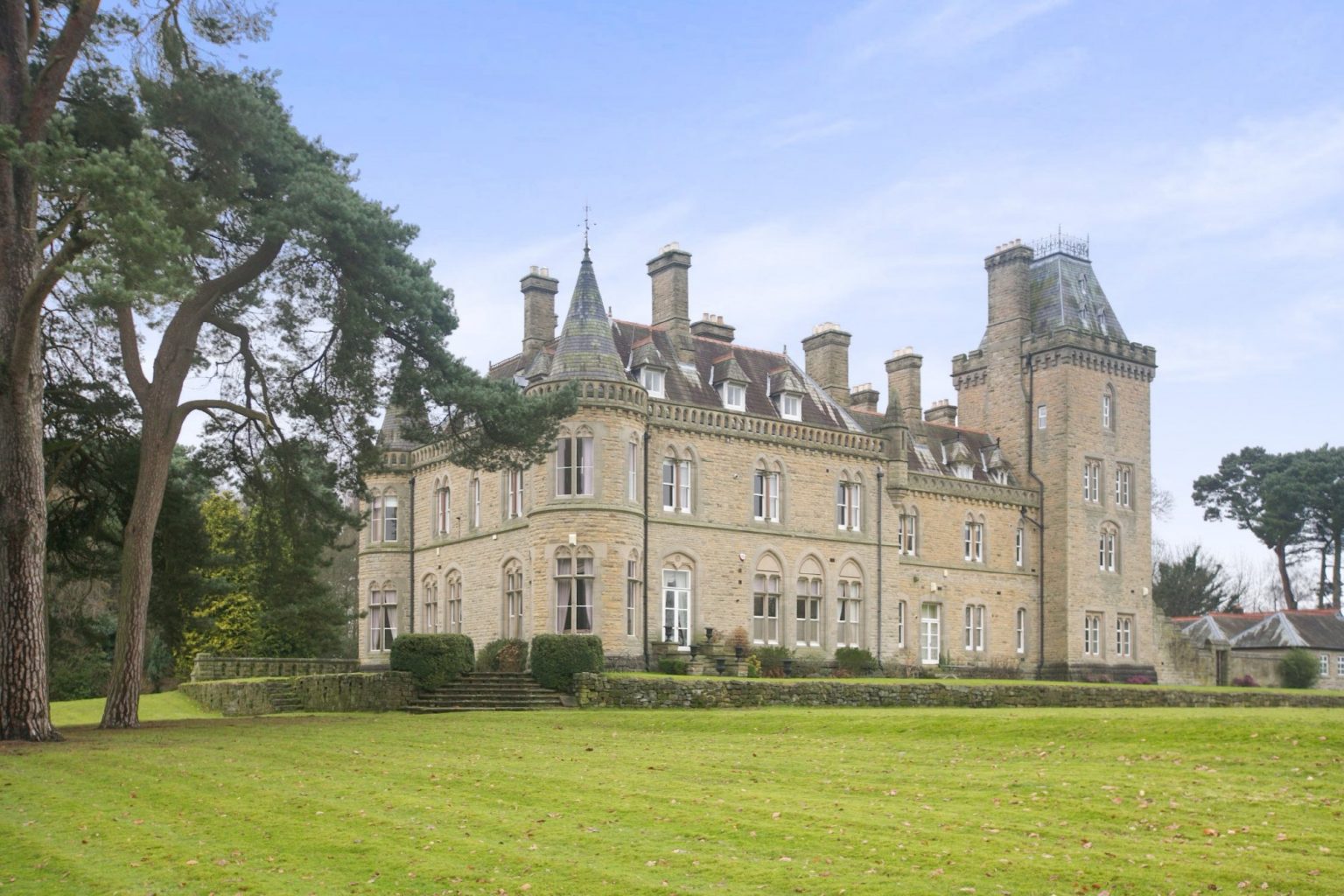 The 12 properties of Christmas - Wright Marshall